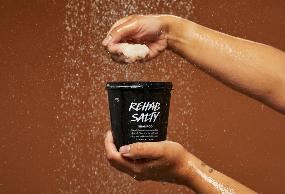 Rehab Salty | Shampoo exfoliante | Lush